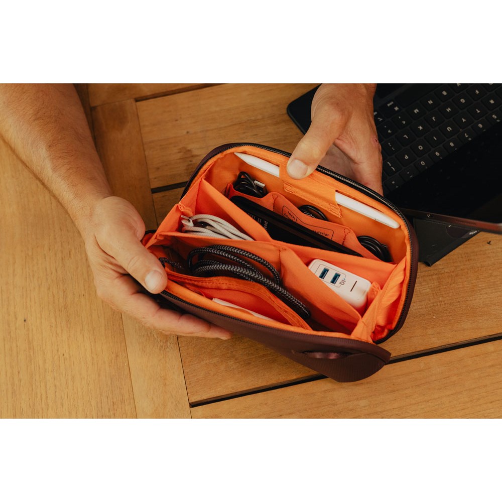 Peak Design Small Tech Pouch - Eclipse - Links Unlimited Web Catalog